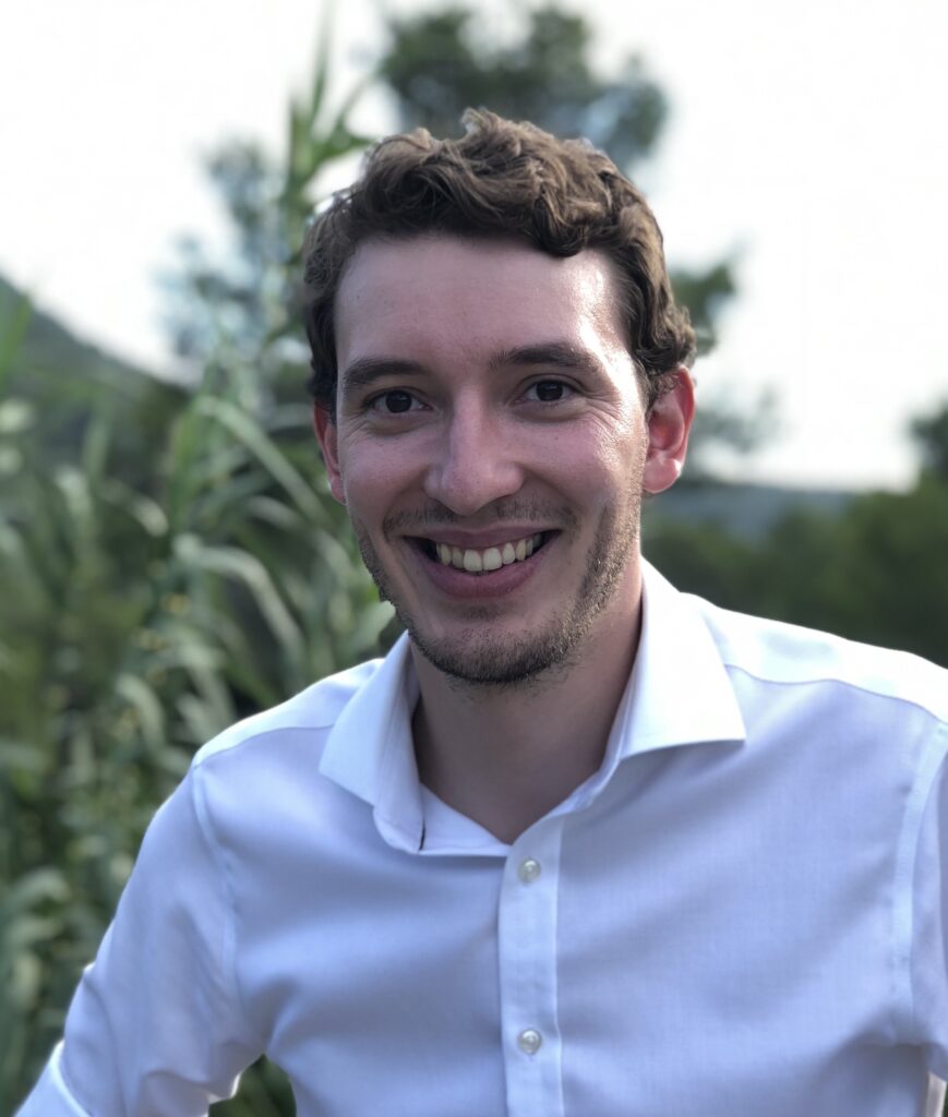 Culture shift: Tackling antimicrobial resistance from agriculture to ...